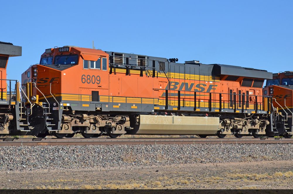 BNSF 6809